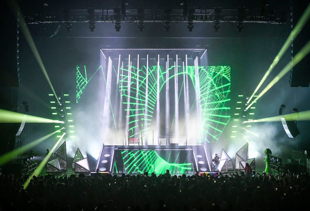 Robe creates lighting scheme for rising rap stars | Auditoria Magazine